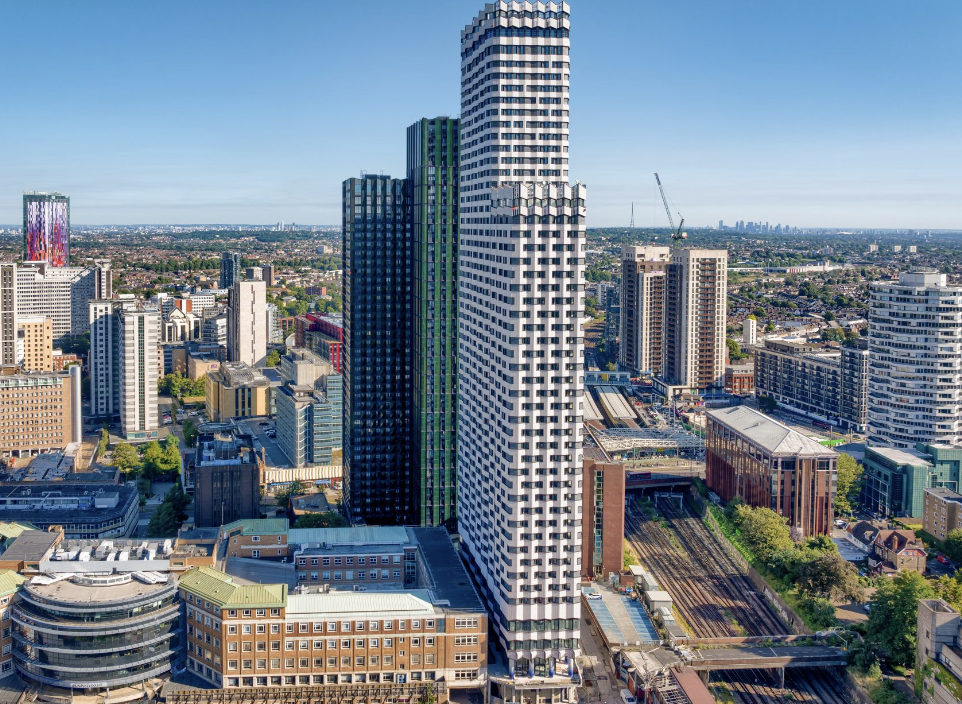 Tide Construction Takes on UK's Tallest Modular Tower / buildspace blog